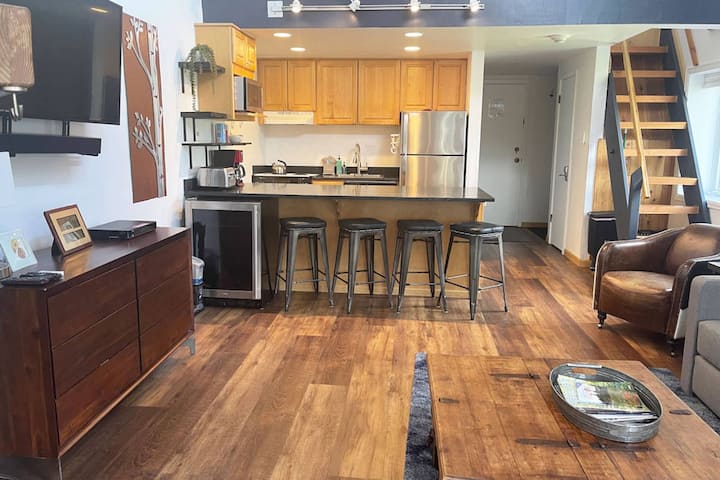 Steps To Ski/town Bus/pool/hottub/grill-2 Levels - Steamboat Springs, CO