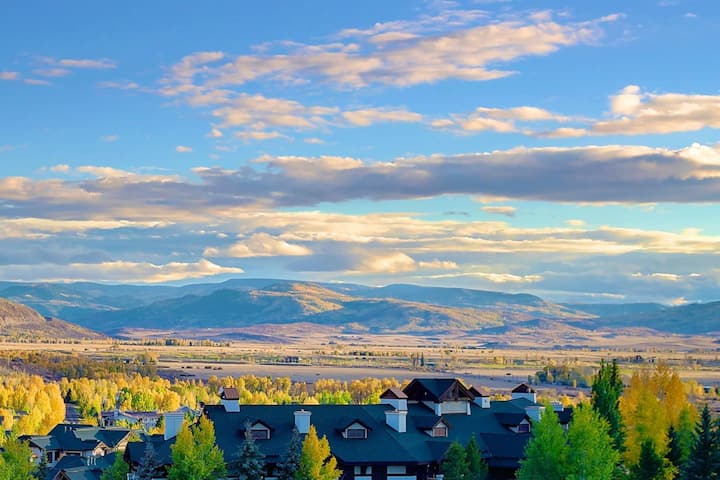 Steps To Ski/town Bus/pool/hottub/grill-2 Levels - Colorado