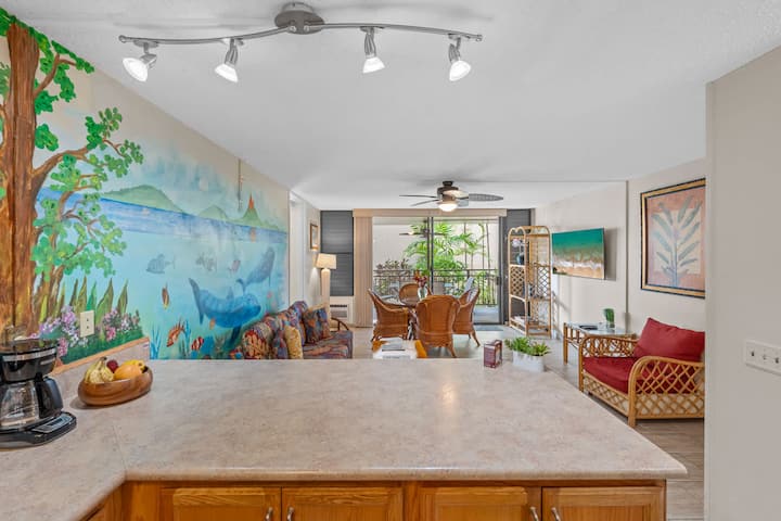 Kona Condo Steps To Beach, Pool, Dining, And Shopp - Kailua-Kona, HI
