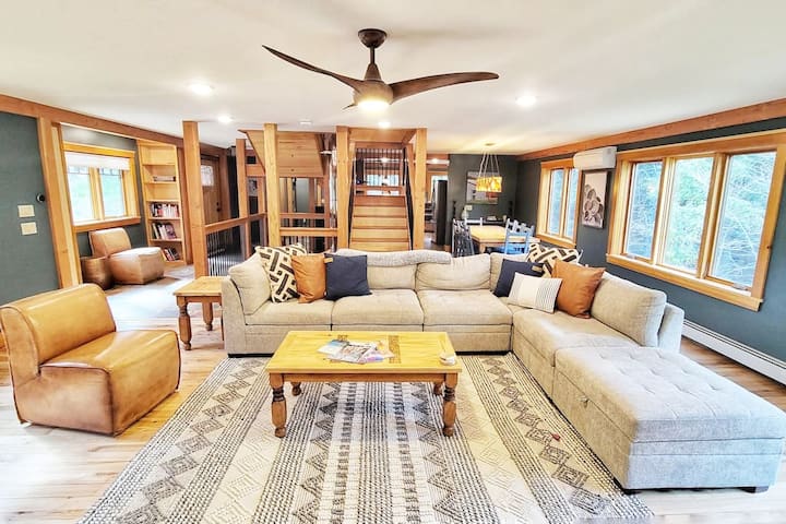 Stunning New Build On The River, 4 Miles To Trapp - Stowe, VT