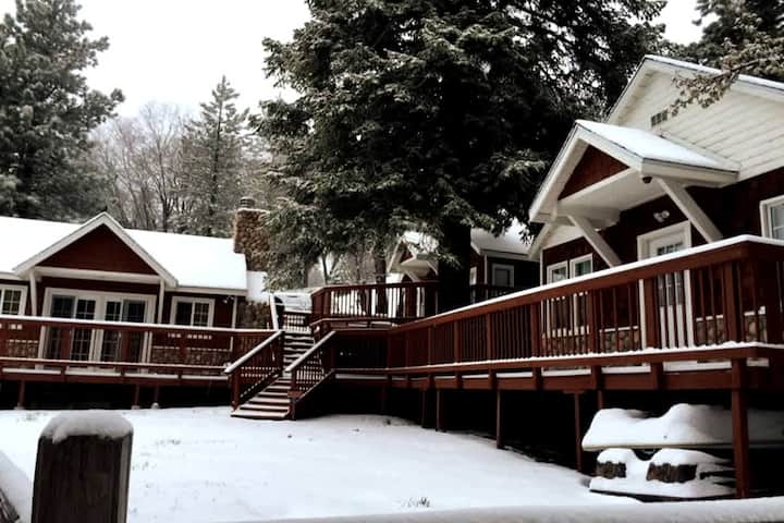 Pet Friendly Cabin Steps To The Lake, Basecampgvl - Running Springs, CA