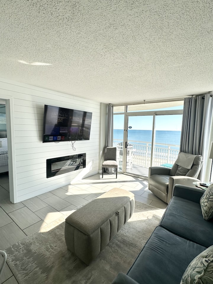 Gone Coastal/ Prime Location - Myrtle Beach