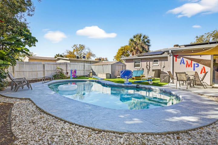 Putting Green Oasis Bbq, Cornhole, Heated Pool - Tampa, FL
