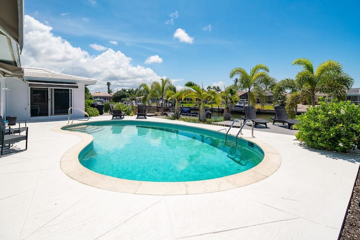 1155 Mulberry Ct - Marco Island, FL