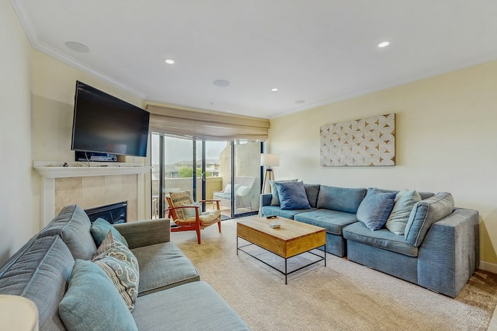 Sunny 2br Oceanfront 2nd-floor | Balcony | Pool - Aptos, CA