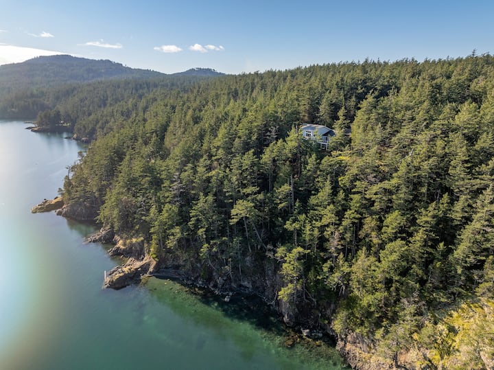 Luxury Waterfront & Views, Private Beach, Golfing - Eastsound, WA