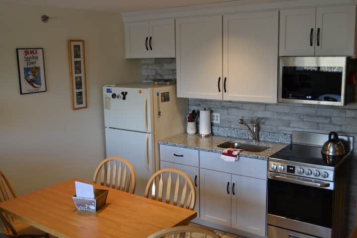 Fall Line South 114 · Ski In/ski Out Sunday River - Newry, ME