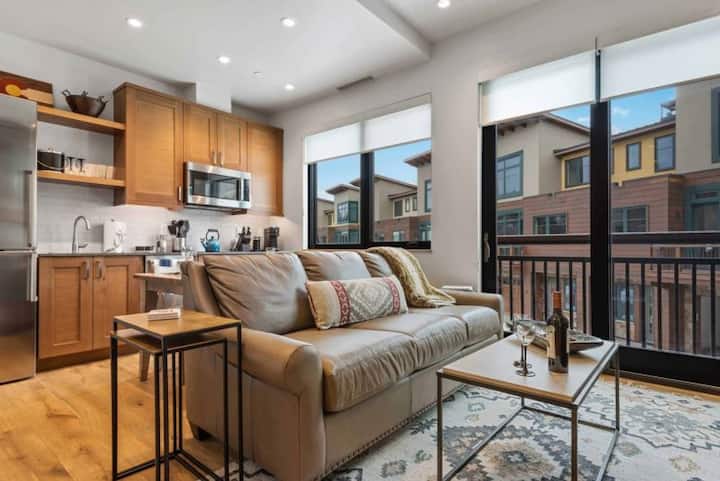 Riverfront Lodge 111 - Avon, CO