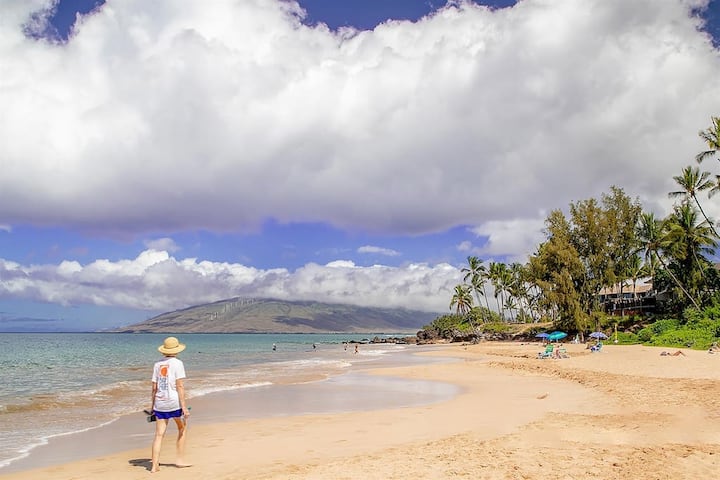 Steps From The Beach, Sunset From Your Balcony! - Kihei, HI