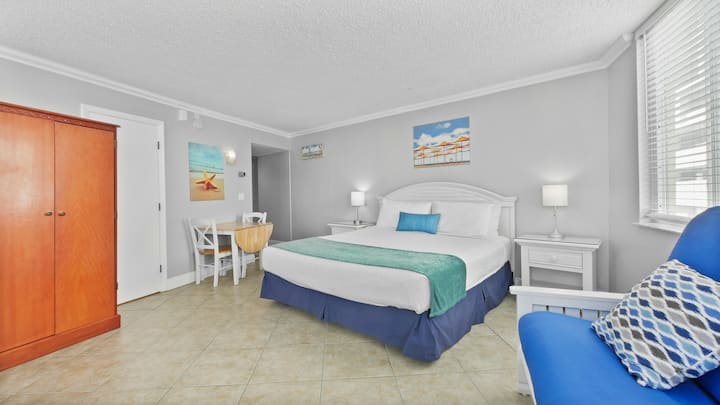 Pelican Pointe 318:walk To Beach~pool~free Parking - ダニーディン, FL