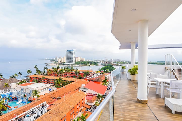 Roof Lounge, Pool, Hot Tub, Playa De Oro View - Puerto Vallarta