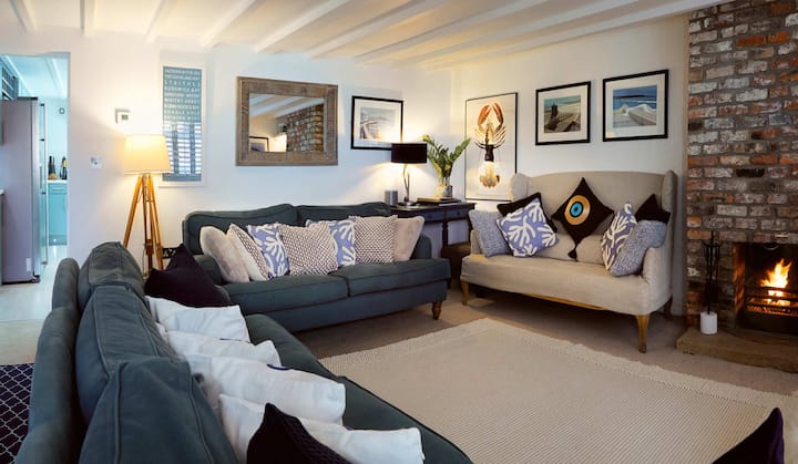Flora Dora - Luxury Cottage, Central, Beautiful - Filey