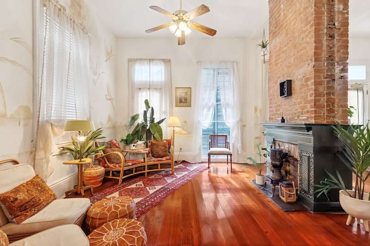 Relaxing Bohemian House W Heated Pool 5br|4ba - メテリー, LA