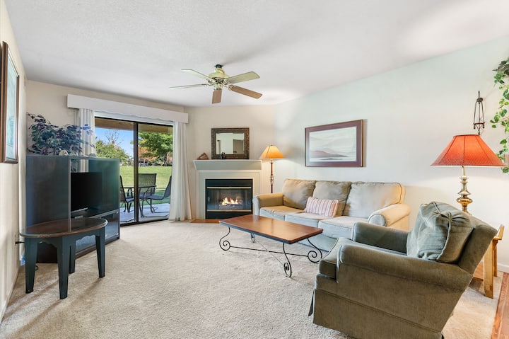 King Bedroom Walk-in Condo - Covered Patio - Branson, MO