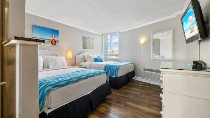 Pelican Pointe 223:walk To Beach~pool~free Parking - 清水海灘
