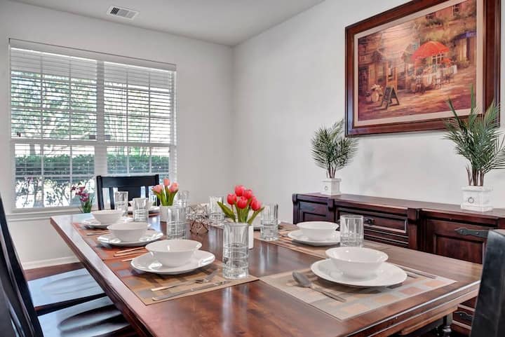 5 Bdrm, Peloton Workout Station & Xbox In Game Rm - Spring, TX