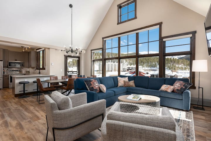 Zephyr Mountain Lodge 2800 | Ski In Ski Out | Penthouse Condo - Winter Park, CO