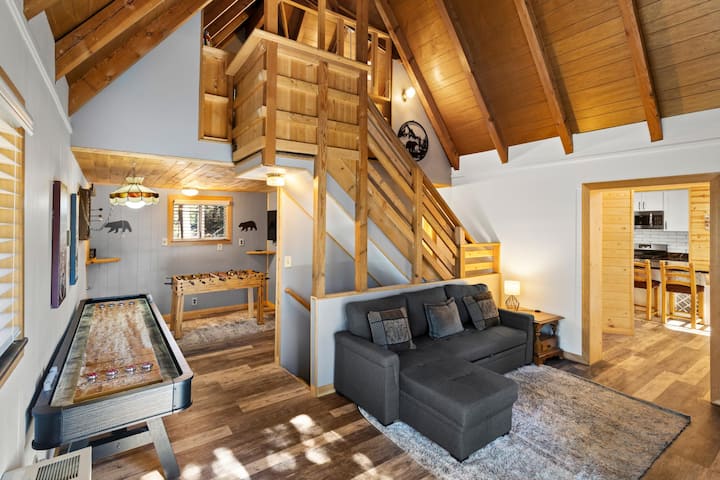 Mooncrest Manor: Pet Friendly! Full Game Room! - Big Bear