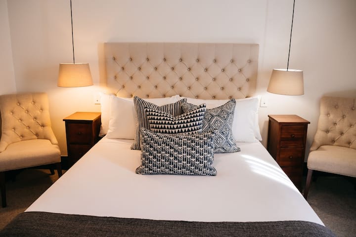 Standard Queen Room - Blue Mountains