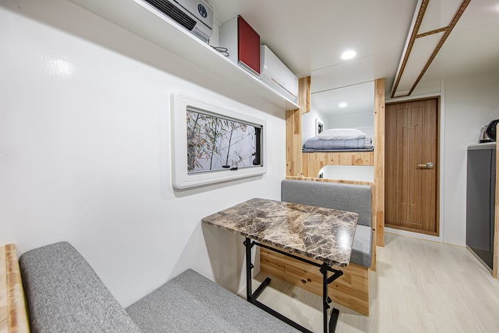 #오분해변3분 #촛대바위 #삼척항 카라반A4 - Samcheok-si