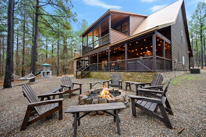 Welcome To Our Slice Of "Paradise In The Pines" - Broken Bow, OK