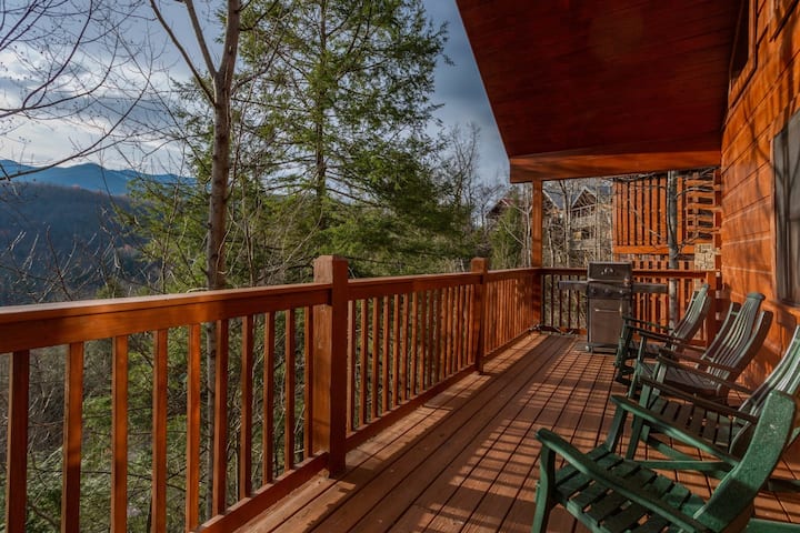 Near Downtown Gatlinburg/beautiful Views/hot Tub - Gatlinburg, TN