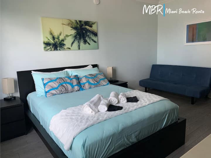 Relax Steps Away From The Beach In Our Studio - South Beach, FL
