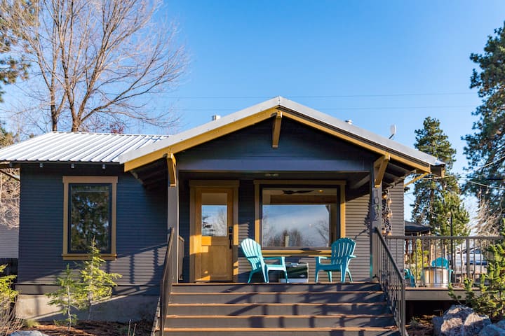 Bluebird Day - Delaware House - Bend, OR