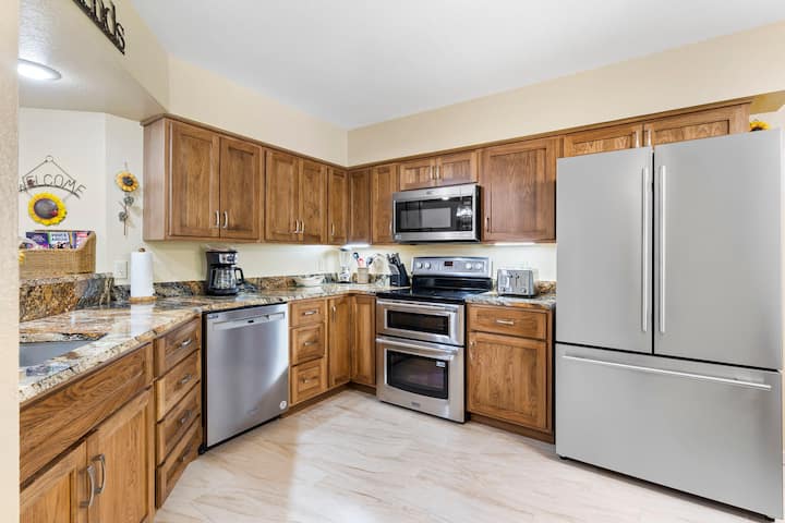 4br, 3ba Golf Condo Ticket Deals And Resort Amenities - Branson, MO
