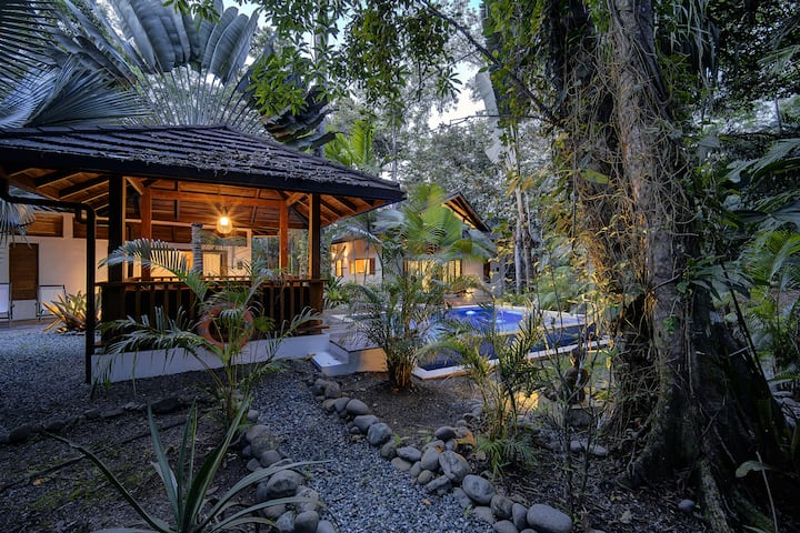 Zen Villas  Your Private Luxury Resort 18pax
