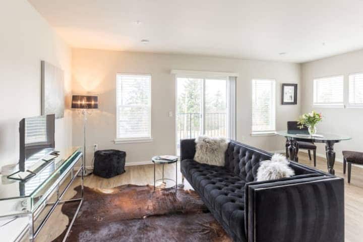 Quiet, Convenient Commencement Bay & City Views! - Tacoma, WA