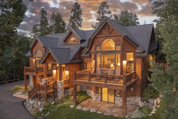 Walking Distance To Downtown Breck, Views, Arcade! - Breckenridge, CO