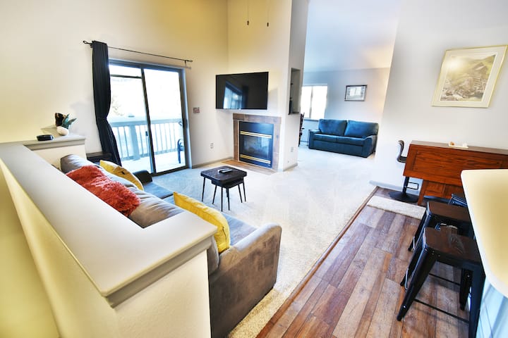 Central To It All! Near Lake Trails, Dining, Shops - Frisco, CO