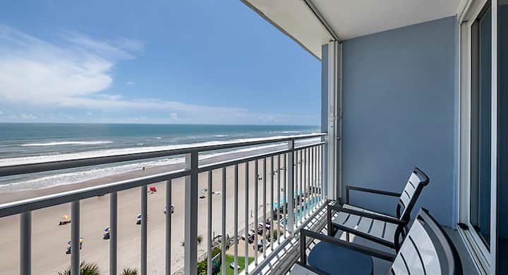 Daytona Seabreeze | 1br Oceanfront Suite - Daytona Beach Shores, FL