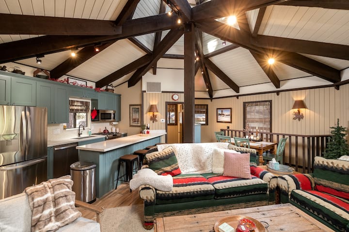 Steps To Snow Summit.updated. Cozy Fireplace. Bbq. - Big Bear Lake, CA