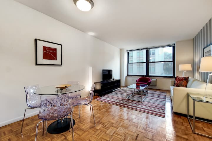 Modern One Bedroom Near Grove St Path Train To Nyc - Jersey City, NJ