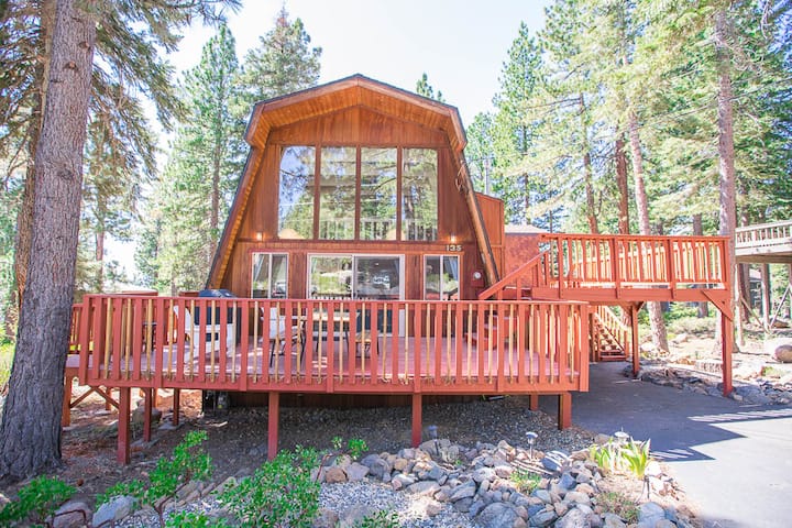 Hot Tub, Pet Friendly - Right In Tahoe City! - North Lake Tahoe, CA