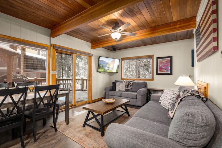 Remodeled Condo With Hot Tub, Close To Ski Trail! - Whitefish, MT