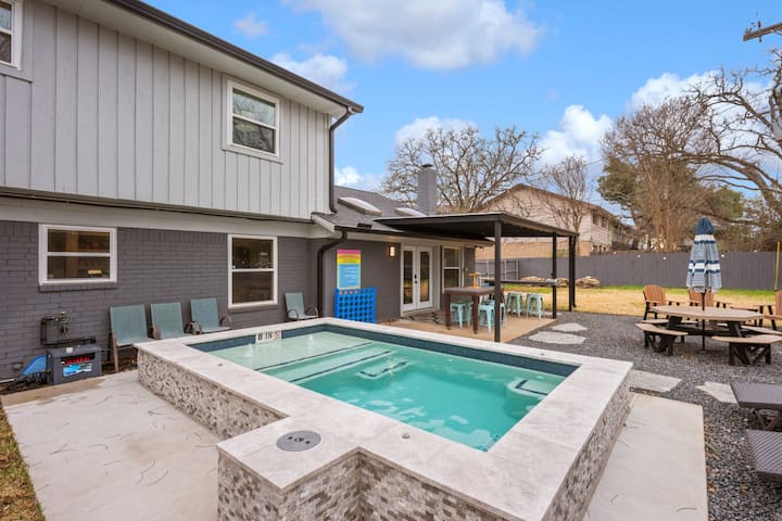 Casa Da Vida Poolside Escape 4br 9beds Near Tamu - Bryan, TX