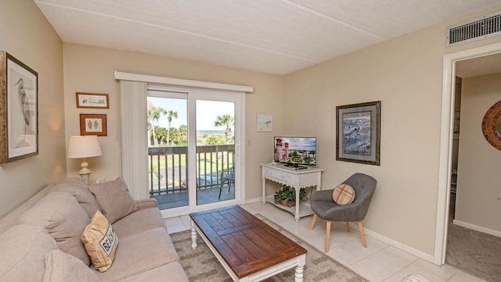 Beach Condo With Balcony & Ocean View - Tennis, Po - St. Augustine Beach, FL