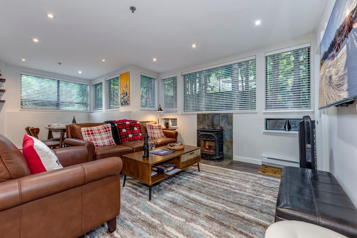 Greystone Lodge 113 Ski-in/out By Acer Vacations - Whistler