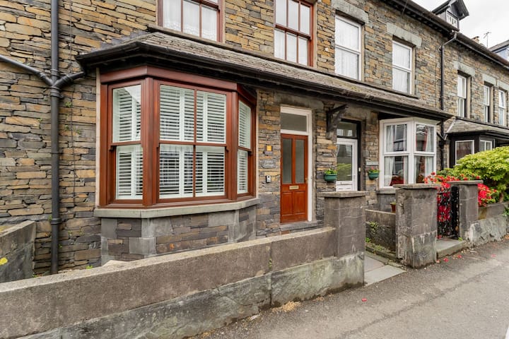 Derby Cottage, Ambleside -Pet Friendly - 安布賽德