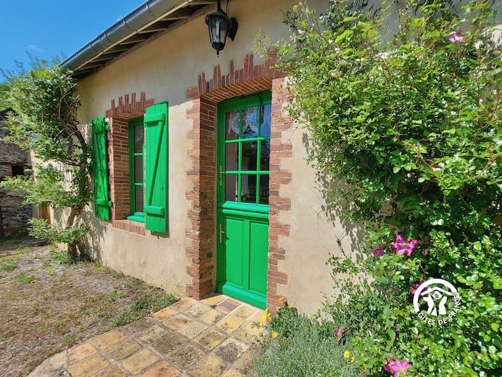 Gîte Saint-christophe-du-luat, 4 Pièces, 5 Pers. - Évron