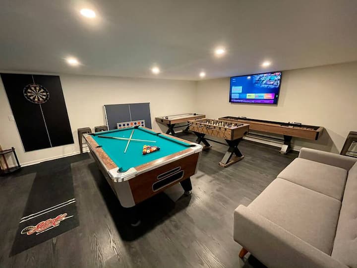 Forest Cabin: Hot Tub, Fire Pit & Game Room - Pocono Lake