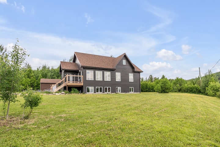 Vues Magnifiques Sur Les Paysages Charlevoisiens - Charlevoix Regional County Municipality