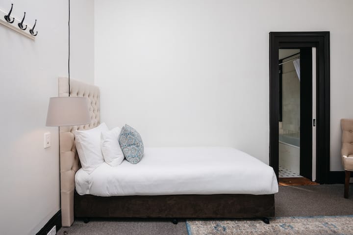 Standard Twin Room - Blackheath, NSW, Australia