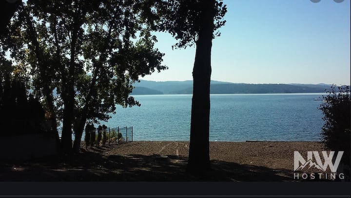 Sanders Beach Retreat Cozy, Close To Downtown - Coeur d'Alene, ID