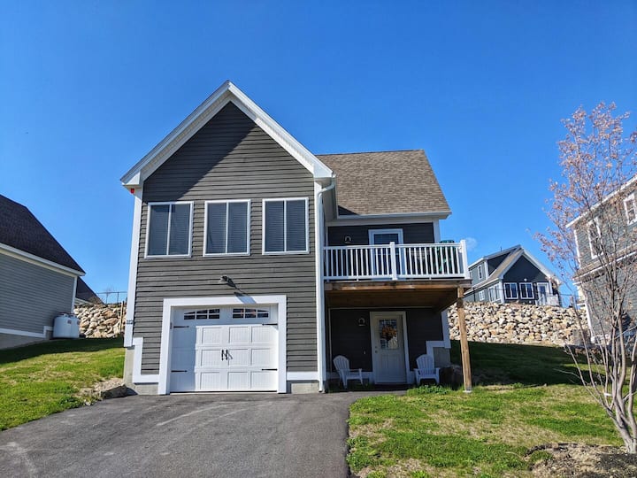 Memory Lane With Community Pool! - Laconia, NH