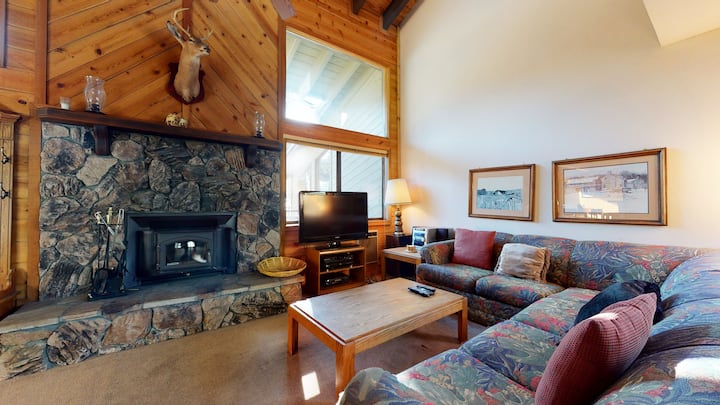 Rainbow Villas 4 Rustic And Comfortable, Walk To Canyon Lodge By Redawning - Mammoth Lakes, CA