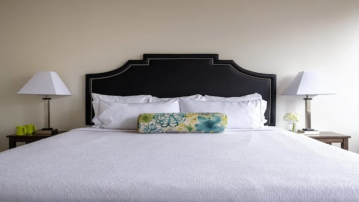 18th Fl Stylish Cozysuites W/pool, Gym #6 - Dallas, TX